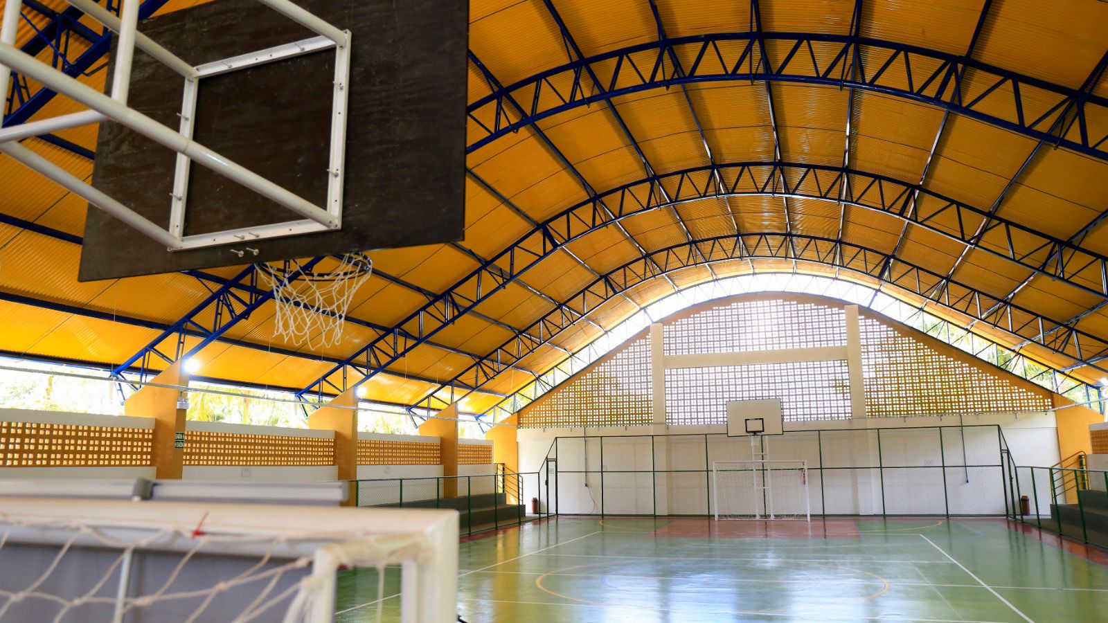 Quadra De Basquete Escolar Coberta Quadra Esportiva Outdoor Ball Place